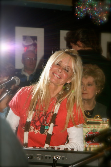 Kim Carnes: Official Website of the Grammy Winning Singer-Songwriter